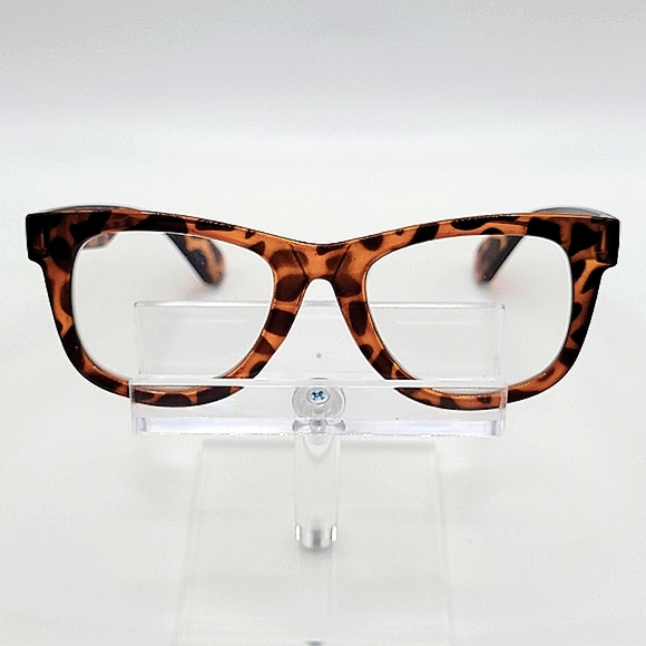 Betsey Johnson | Accessories | Betsey Johnson Lisa Reader | Poshmark